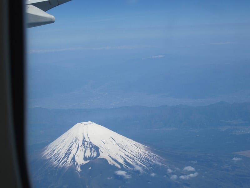 機上より見る宝永噴火口 アロマさんのフォト 趣味人倶楽部しゅみーとくらぶ
